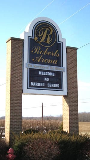 Roberts Arena - Wilmington, Ohio - MC Diamond Ranch